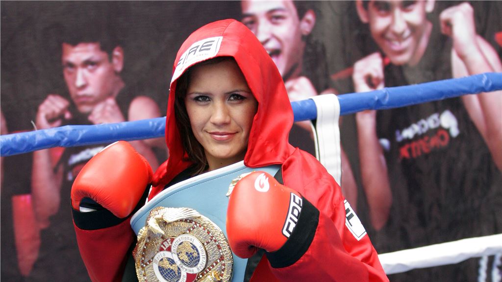 YAZMIN RIVAS ES NOMBRADA “BOXEADORA DEL AÑO” - Cybereport